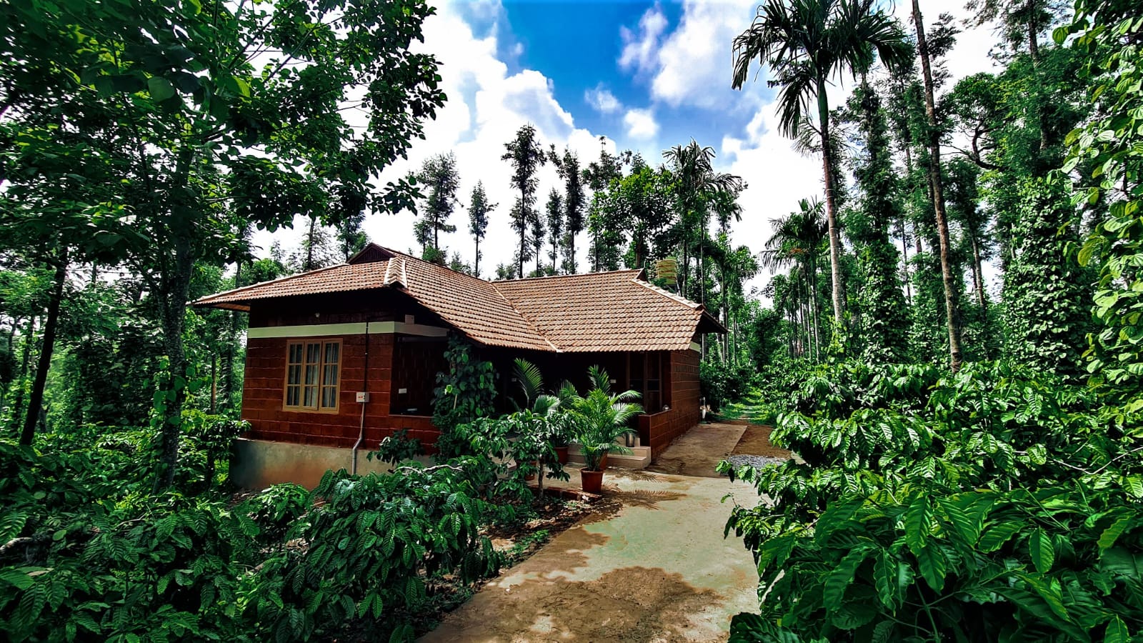 Coorg Homestay with Pool - Bookings Online
