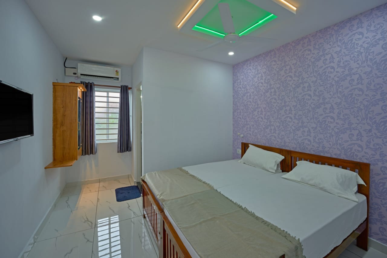 Dormitory in Kochi Near Metro Station - Bookings Online