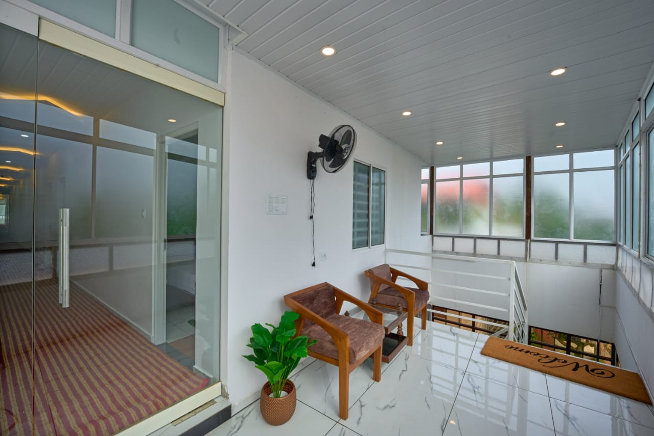 Dormitory in Kochi Near Metro Station - Bookings Online