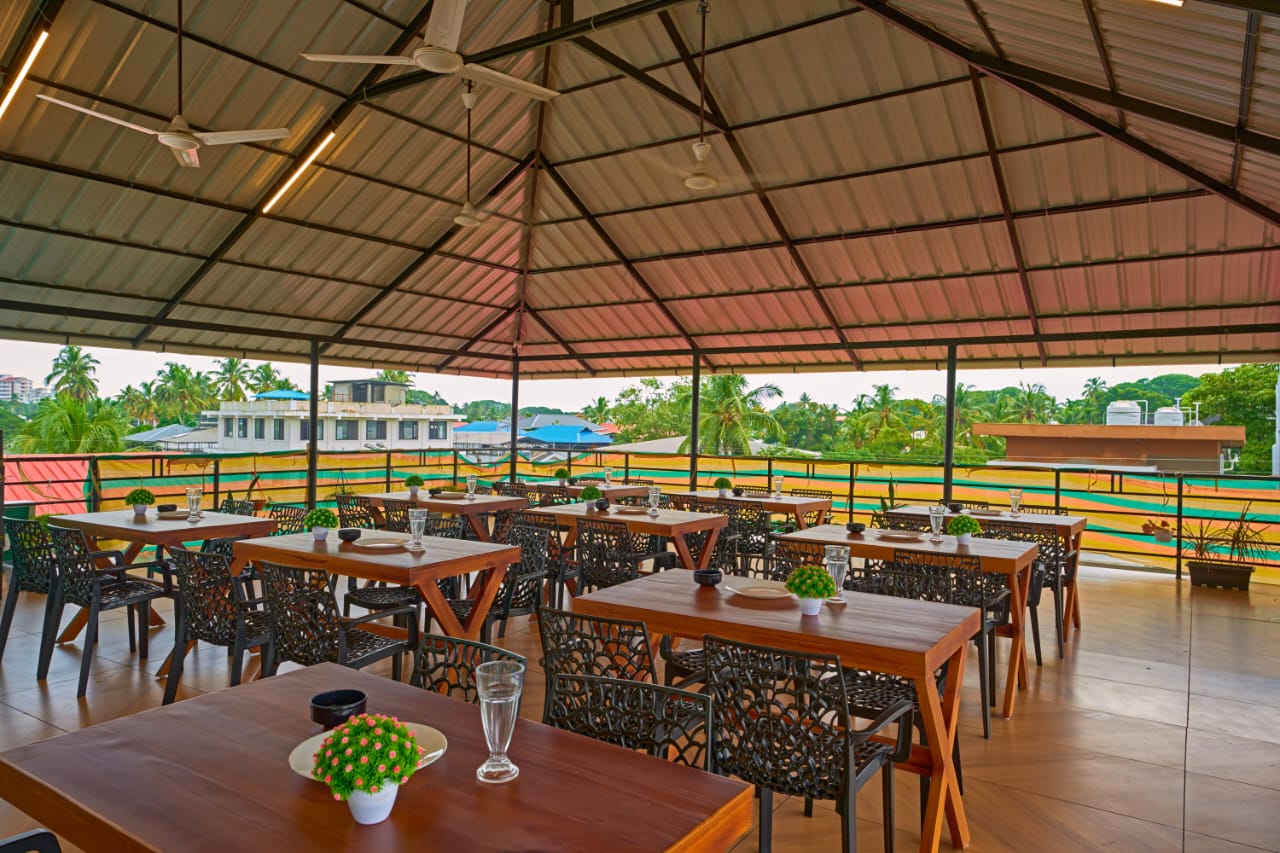 Dormitory in Kochi Near Metro Station - Bookings Online